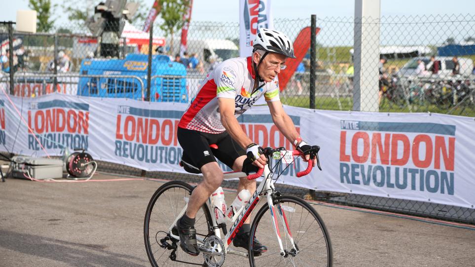 Dulux Select Decorators conquer over 180 miles on two wheels | Dulux Trade