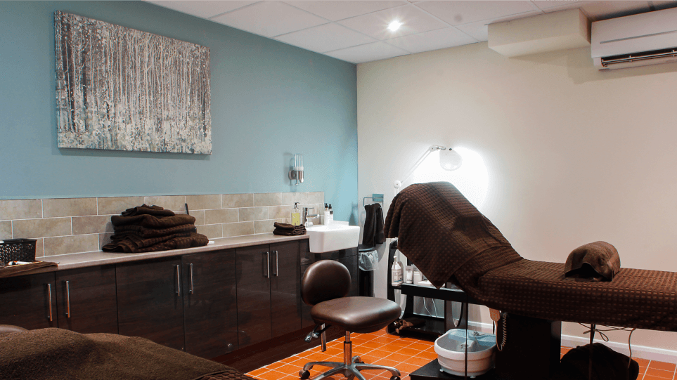 Dulux Trade Provides A Splash of Colour For Aqua Springs | Dulux Trade